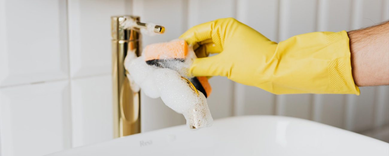 The Dos and Don'ts of Bathroom Cleaning and Maintenance - Madonna Home ...